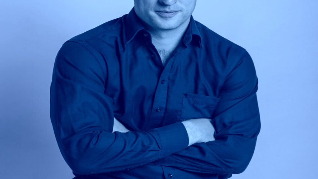 Max Riebl Cause of Death, Obituary, Wife, Passed Away – MACG Magazine