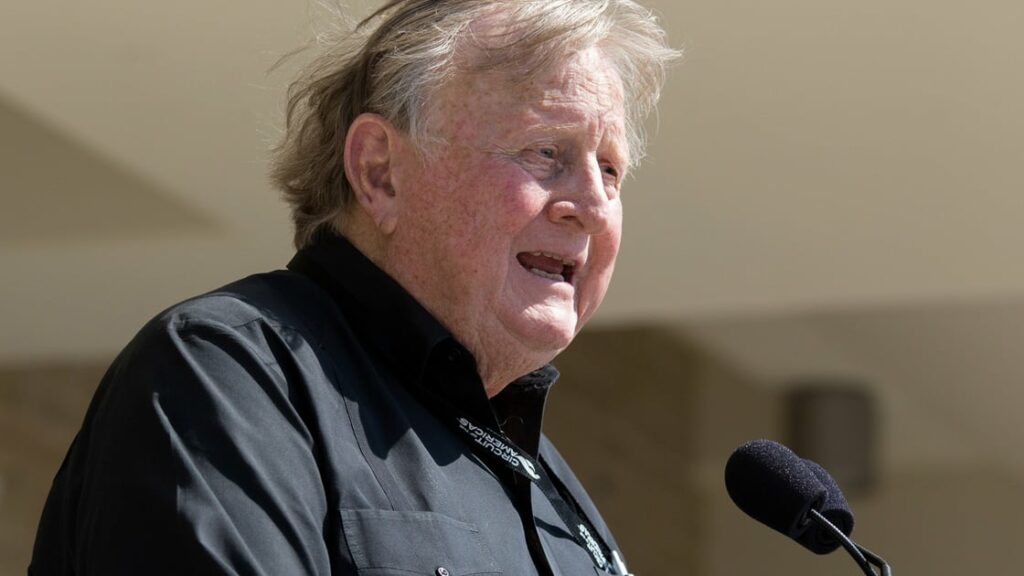 Former NBA, NFL team owner, businessman Red McCombs dies – MACG Magazine