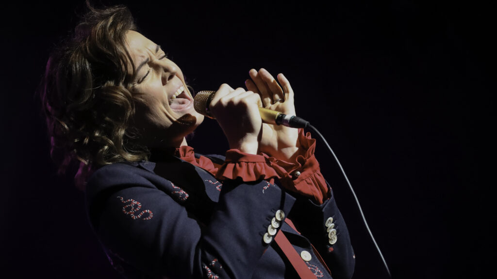 Who is Brandi Carlile? Know more about the famous singer – MACG Magazine