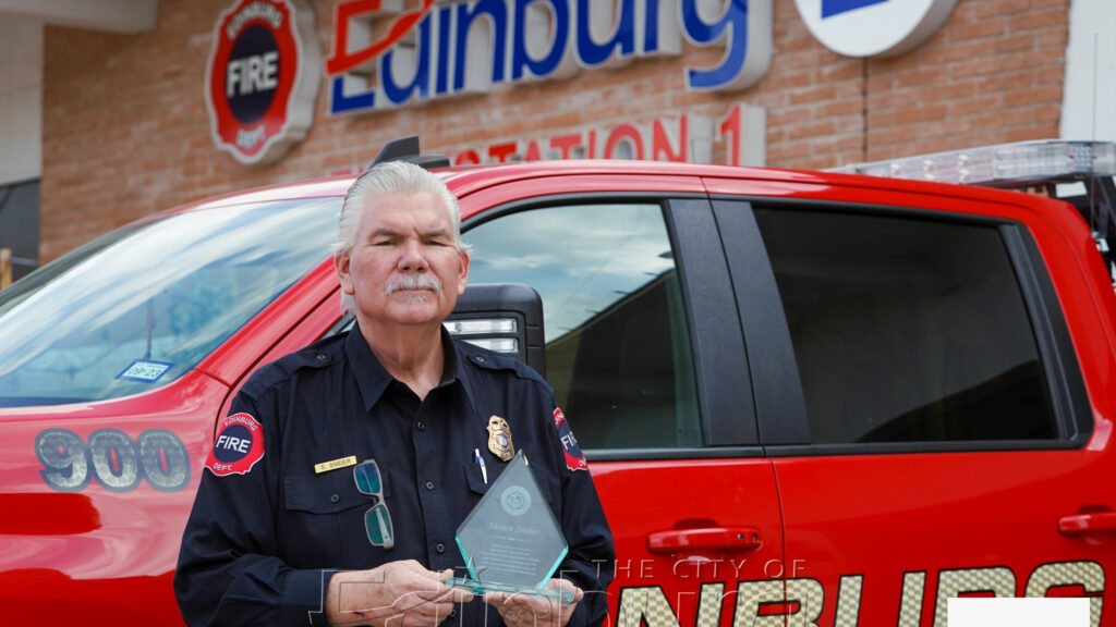 Who Is the Husband of Emily Compagno? Finally, an unseen wedding ...