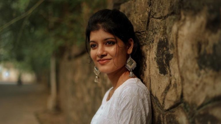 Monisha Blessy Wiki, Age, Height, Husband, Movies, Instagram – MACG ...